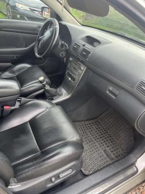 Grey Toyota Avensis 2005 in Vilnius, with an engine capacity of 2.23 L and mileage of 433 thousand km for 1350 €, photo 10 on AUTOMOTO.COM.LV