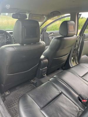 Grey Toyota Avensis 2005 in Vilnius, with an engine capacity of 2.23 L and mileage of 433 thousand km for 1350 €, photo 13 on AUTOMOTO.COM.LV