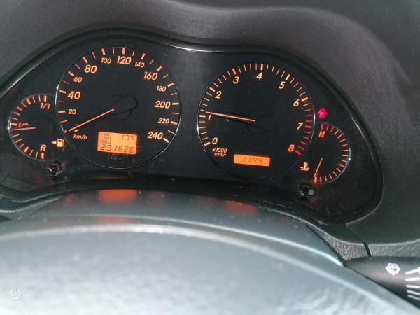 Серый Тойота Авенсис 2005 в Тельшяй, объемом двигателя 2.00 л и пробегом 234 тыс. км за 2000 €, фото 8 на AUTOMOTO.COM.LV