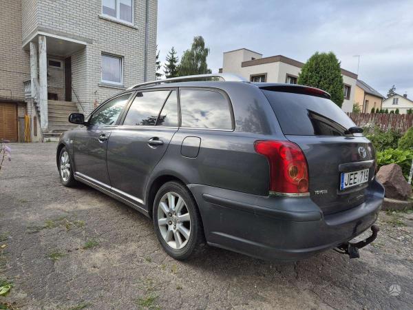 Серый Тойота Авенсис 2005 в Каунас, объемом двигателя 2.23 л и пробегом 382 тыс. км за 800 €, фото 6 на AUTOMOTO.COM.LV