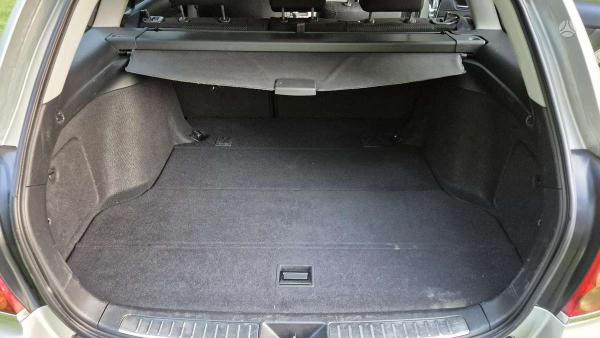 Pelēks Toyota Avensis 2005 Panevēža, ar dzinēja tilpumu 2.23 L un nobraukumu 310 tūkst. km par 1000 €, foto 8 vietnē AUTOMOTO.COM.LV