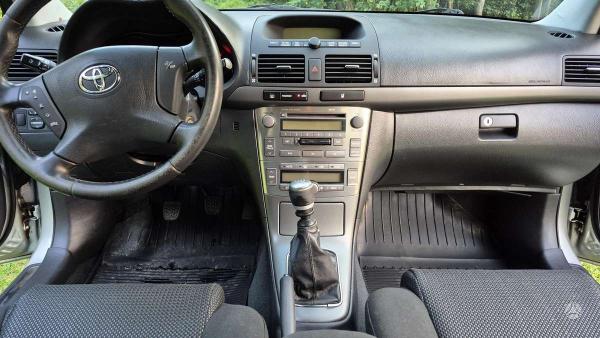 Pelēks Toyota Avensis 2005 Panevēža, ar dzinēja tilpumu 2.23 L un nobraukumu 310 tūkst. km par 1000 €, foto 9 vietnē AUTOMOTO.COM.LV