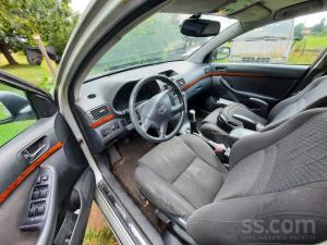 Серый Тойота Авенсис 2005 в Цесис, объемом двигателя 2.00 л и пробегом 500 тыс. км за 490 €, фото 3 на AUTOMOTO.COM.LV