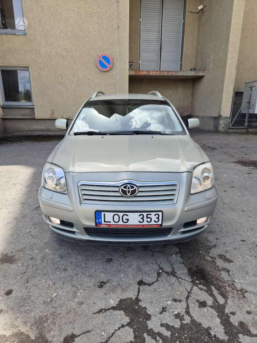 Grey Toyota Avensis 2005 in Mazeikiai, with an engine capacity of 2.00 L and mileage of 350 thousand km for 2800 €, photo 1 on AUTOMOTO.COM.LV