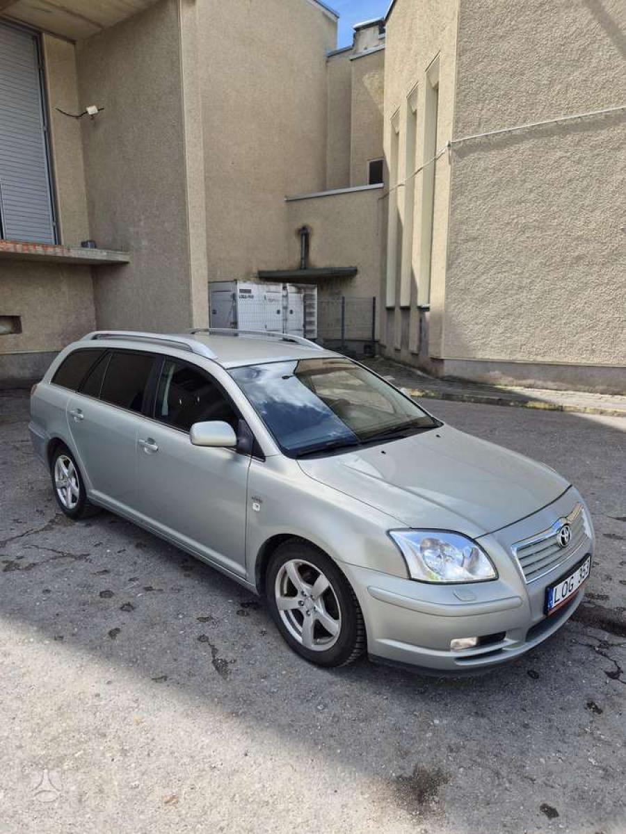 Grey Toyota Avensis 2005 in Mazeikiai, with an engine capacity of 2.00 L and mileage of 350 thousand km for 2800 €, photo 4 on AUTOMOTO.COM.LV