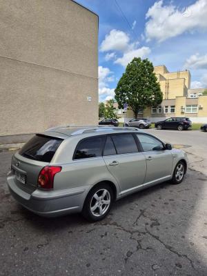 Grey Toyota Avensis 2005 in Mazeikiai, with an engine capacity of 2.00 L and mileage of 350 thousand km for 2800 €, photo 5 on AUTOMOTO.COM.LV