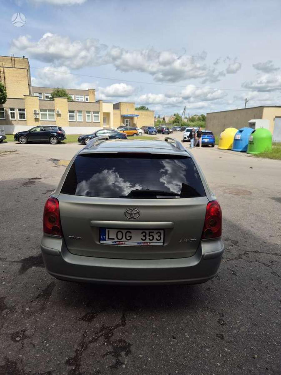 Grey Toyota Avensis 2005 in Mazeikiai, with an engine capacity of 2.00 L and mileage of 350 thousand km for 2800 €, photo 6 on AUTOMOTO.COM.LV