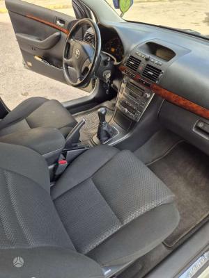 Grey Toyota Avensis 2005 in Mazeikiai, with an engine capacity of 2.00 L and mileage of 350 thousand km for 2800 €, photo 9 on AUTOMOTO.COM.LV