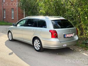 Pelēks Toyota Avensis 2005 Rīga, ar dzinēja tilpumu 2.00 L un nobraukumu 0 tūkst. km par 2199 €, foto 4 vietnē AUTOMOTO.COM.LV