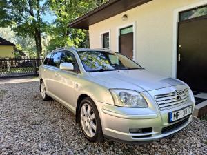 Серый Тойота Авенсис 2005 в Рига, объемом двигателя 2.00 л и пробегом 292 тыс. км за 1470 €, фото 3 на AUTOMOTO.COM.LV