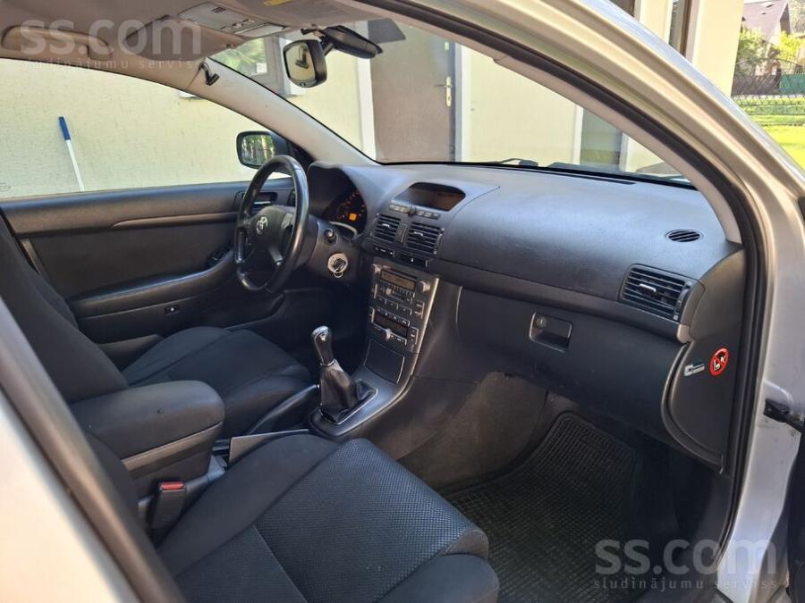 Серый Тойота Авенсис 2005 в Рига, объемом двигателя 2.00 л и пробегом 292 тыс. км за 1470 €, фото 6 на AUTOMOTO.COM.LV