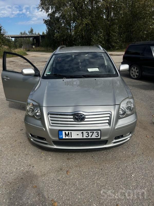 Pelēks Toyota Avensis 2005 Rēzekne, ar dzinēja tilpumu 2.00 L un nobraukumu 297 tūkst. km par 2200 €, foto 1 vietnē AUTOMOTO.COM.LV