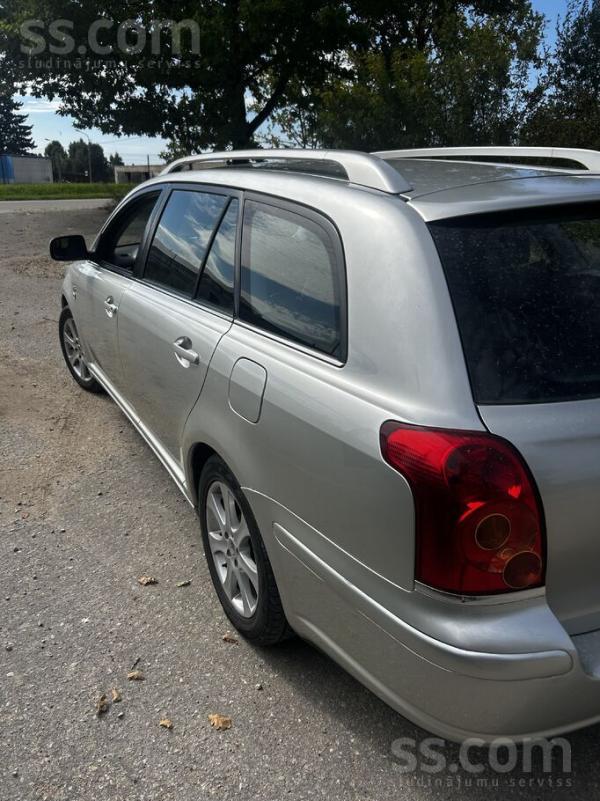 Pelēks Toyota Avensis 2005 Rēzekne, ar dzinēja tilpumu 2.00 L un nobraukumu 297 tūkst. km par 2200 €, foto 7 vietnē AUTOMOTO.COM.LV