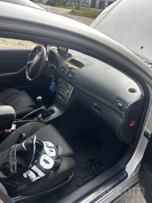 Pelēks Toyota Avensis 2005 Rēzekne, ar dzinēja tilpumu 2.00 L un nobraukumu 297 tūkst. km par 2200 €, foto 11 vietnē AUTOMOTO.COM.LV
