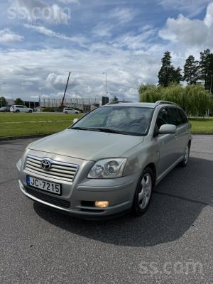 Серый Тойота Авенсис 2005 в Елгава, объемом двигателя 2.00 л и пробегом 325 тыс. км за 1900 €, фото 4 на AUTOMOTO.COM.LV