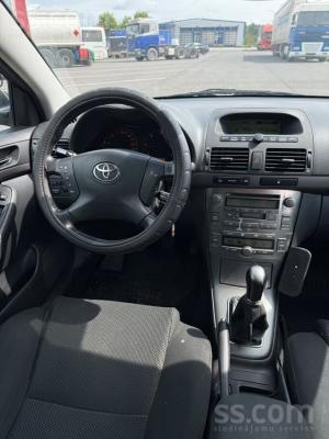 Серый Тойота Авенсис 2005 в Елгава, объемом двигателя 2.00 л и пробегом 325 тыс. км за 1900 €, фото 9 на AUTOMOTO.COM.LV