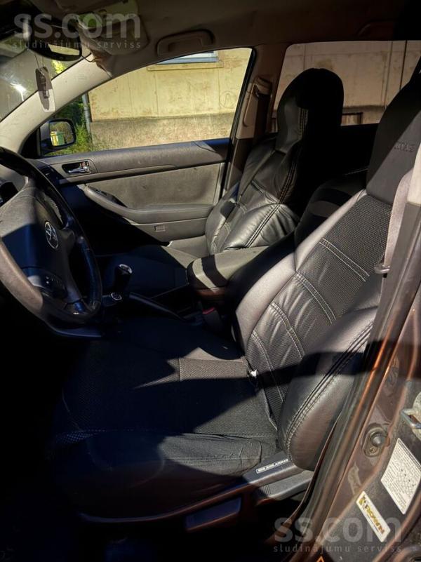 Grey Toyota Avensis 2005 in Riga, with an engine capacity of 2.00 L and mileage of 215 thousand km for 2500 €, photo 6 on AUTOMOTO.COM.LV