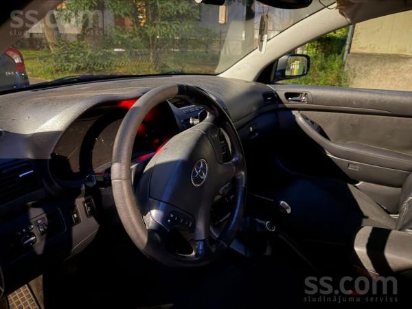 Grey Toyota Avensis 2005 in Riga, with an engine capacity of 2.00 L and mileage of 215 thousand km for 2500 €, photo 7 on AUTOMOTO.COM.LV