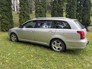 Серый Тойота Авенсис 2005 в Алитус, объемом двигателя 2.00 л и пробегом 348 тыс. км за 1050 €, фото  на AUTOMOTO.COM.LV