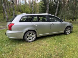 Pelēks Toyota Avensis 2005 Alīta, ar dzinēja tilpumu 2.00 L un nobraukumu 348 tūkst. km par 1050 €, foto 3 vietnē AUTOMOTO.COM.LV