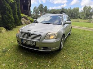 Pelēks Toyota Avensis 2005 Alīta, ar dzinēja tilpumu 2.00 L un nobraukumu 348 tūkst. km par 1050 €, foto 4 vietnē AUTOMOTO.COM.LV