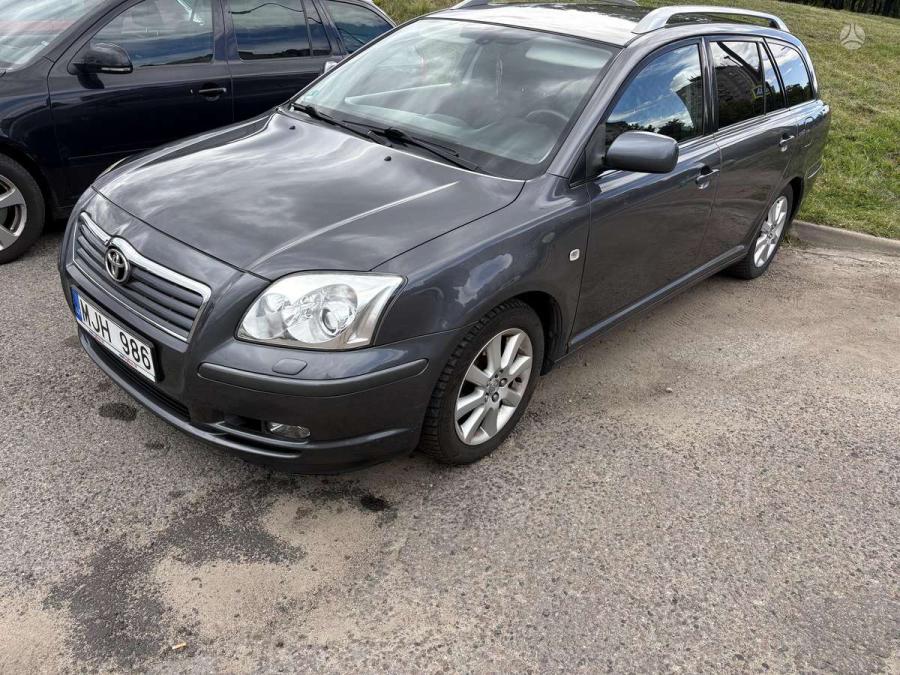 Серый Тойота Авенсис 2005 в Каунас, объемом двигателя 2.00 л и пробегом 314 тыс. км за 1050 €, фото 1 на AUTOMOTO.COM.LV