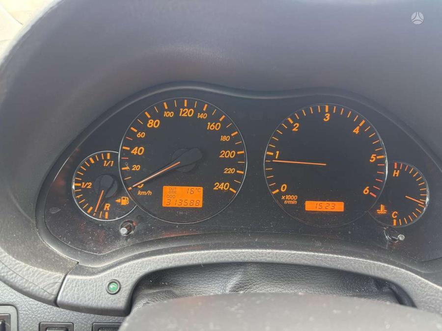 Серый Тойота Авенсис 2005 в Каунас, объемом двигателя 2.00 л и пробегом 314 тыс. км за 1050 €, фото 7 на AUTOMOTO.COM.LV