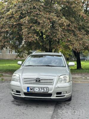 Grey Toyota Avensis 2005 in Riga, with an engine capacity of 2.00 L and mileage of 353 thousand km for 1100 €, photo 3 on AUTOMOTO.COM.LV
