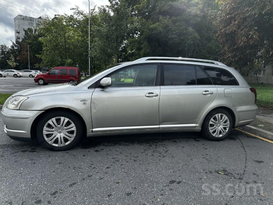 Grey Toyota Avensis 2005 in Riga, with an engine capacity of 2.00 L and mileage of 353 thousand km for 1100 €, photo 4 on AUTOMOTO.COM.LV