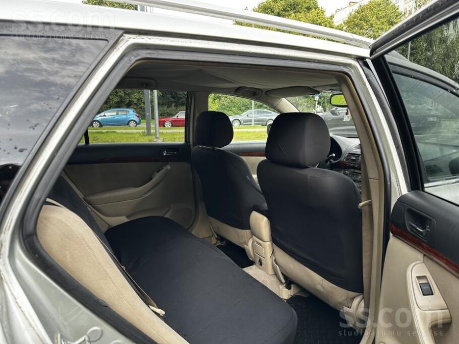 Grey Toyota Avensis 2005 in Riga, with an engine capacity of 2.00 L and mileage of 353 thousand km for 1100 €, photo 6 on AUTOMOTO.COM.LV