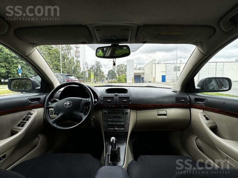 Grey Toyota Avensis 2005 in Riga, with an engine capacity of 2.00 L and mileage of 353 thousand km for 1100 €, photo 8 on AUTOMOTO.COM.LV