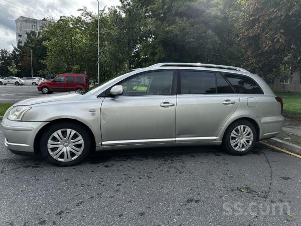 Grey Toyota Avensis 2005 in Riga, with an engine capacity of 2.00 L and mileage of 353 thousand km for 1100 €, photo 4 on AUTOMOTO.COM.LV