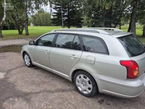 Pelēks Toyota Avensis 2005 Kaišiadorys, ar dzinēja tilpumu 1.80 L un nobraukumu 360 tūkst. km par 2000 €, foto 4 vietnē AUTOMOTO.COM.LV