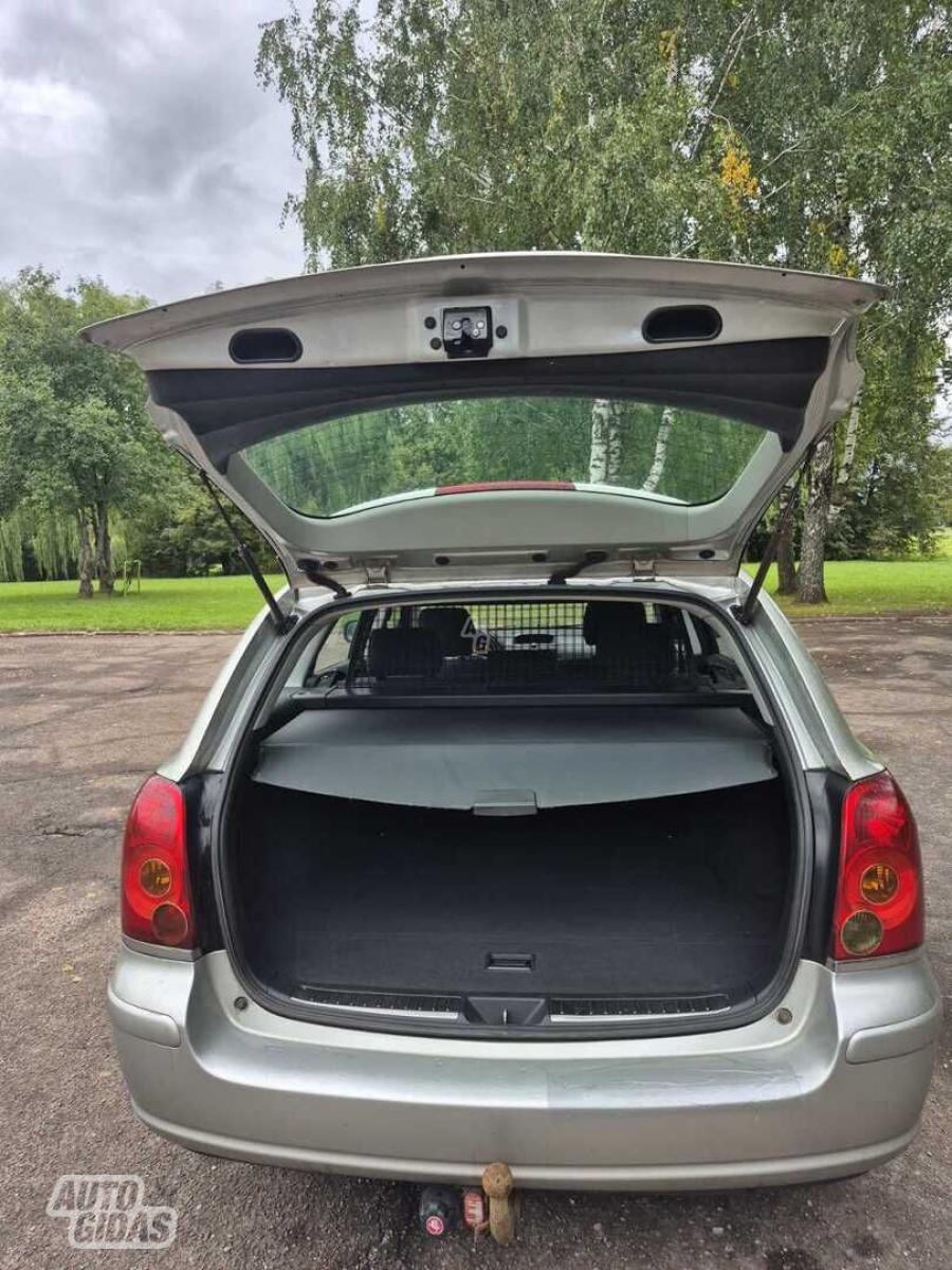 Pelēks Toyota Avensis 2005 Kaišiadorys, ar dzinēja tilpumu 1.80 L un nobraukumu 360 tūkst. km par 2000 €, foto 6 vietnē AUTOMOTO.COM.LV