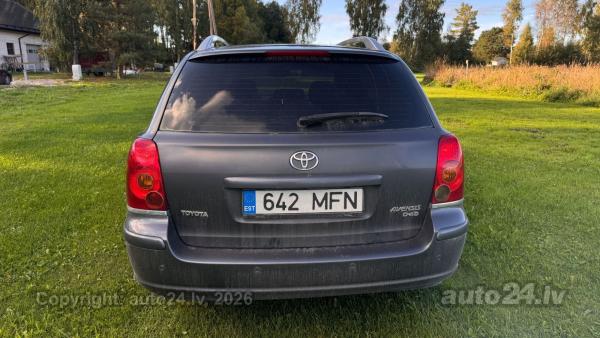 Toyota Avensis 2005 in Tallinn on AUTOMOTO.COM.LV Grey Toyota Avensis 2005 in Tallinn, with an engine capacity of 2.20 L and mileage of 314 thousand km for 700 €, photo 6 on AUTOMOTO.COM.LV