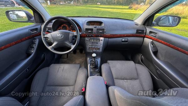 Toyota Avensis 2005 in Tallinn on AUTOMOTO.COM.LV Grey Toyota Avensis 2005 in Tallinn, with an engine capacity of 2.20 L and mileage of 314 thousand km for 700 €, photo 8 on AUTOMOTO.COM.LV