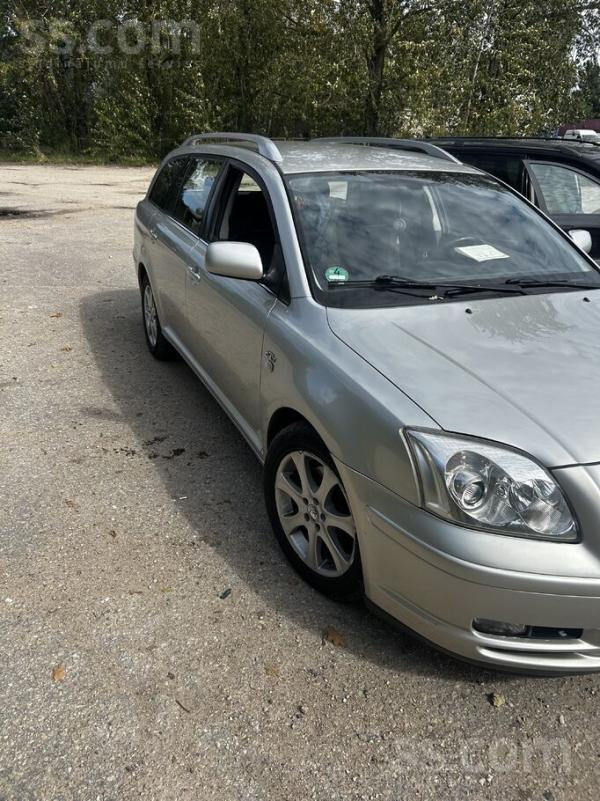 Тойота Авенсис 2005 в Резекне на AUTOMOTO.COM.LV Серый Тойота Авенсис 2005 в Резекне, объемом двигателя 2.00 л и пробегом 279 тыс. км за 2200 €, фото 6 на AUTOMOTO.COM.LV