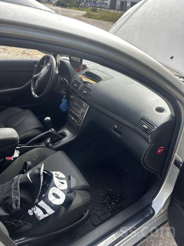 Тойота Авенсис 2005 в Резекне на AUTOMOTO.COM.LV Серый Тойота Авенсис 2005 в Резекне, объемом двигателя 2.00 л и пробегом 279 тыс. км за 2200 €, фото 10 на AUTOMOTO.COM.LV