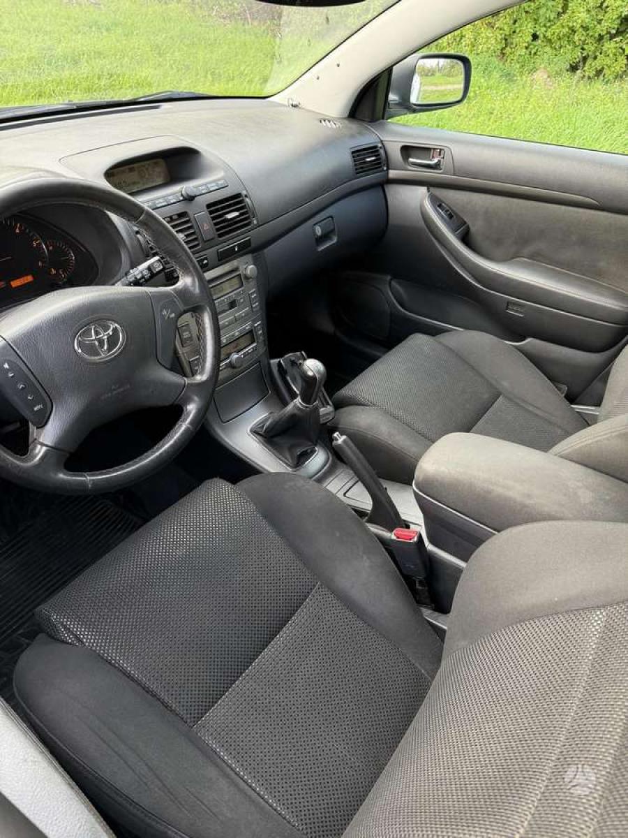 Grey Toyota Avensis 2005 in Alytus, with an engine capacity of 2.00 L and mileage of 347 thousand km for 1950 €, photo 10 on AUTOMOTO.COM.LV