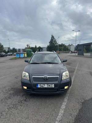 Серый Тойота Авенсис 2005 в Таллин, объемом двигателя 2.20 л и пробегом 327 тыс. км за 1300 €, фото  на AUTOMOTO.COM.LV