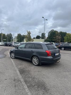 Серый Тойота Авенсис 2005 в Таллин, объемом двигателя 2.20 л и пробегом 327 тыс. км за 1300 €, фото 6 на AUTOMOTO.COM.LV