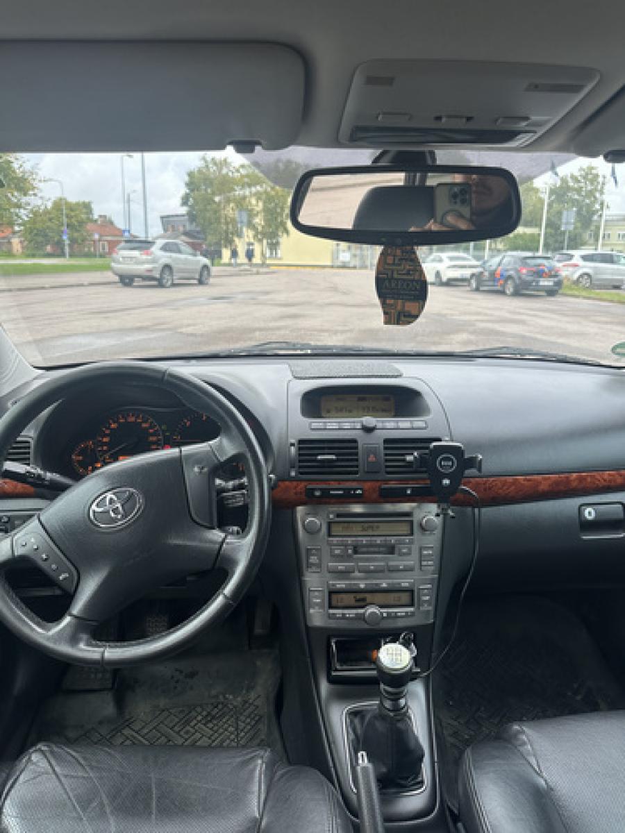 Серый Тойота Авенсис 2005 в Таллин, объемом двигателя 2.20 л и пробегом 327 тыс. км за 1300 €, фото 9 на AUTOMOTO.COM.LV