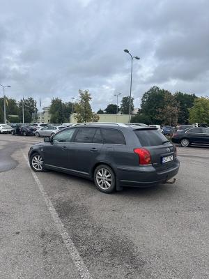 Серый Тойота Авенсис 2005 в Таллин, объемом двигателя 2.20 л и пробегом 327 тыс. км за 1300 €, фото 15 на AUTOMOTO.COM.LV