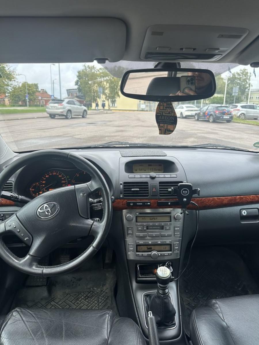 Серый Тойота Авенсис 2005 в Таллин, объемом двигателя 2.20 л и пробегом 327 тыс. км за 1300 €, фото 18 на AUTOMOTO.COM.LV
