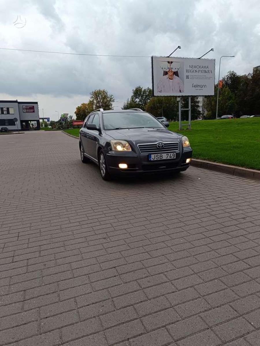 Серый Тойота Авенсис 2005 в Кедайняй, объемом двигателя 1.79 л и пробегом 473 тыс. км за 1700 €, фото 3 на AUTOMOTO.COM.LV