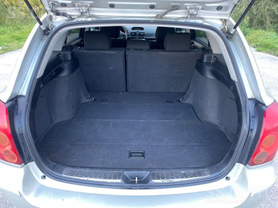 Pelēks Toyota Avensis 2005 Rīga, ar dzinēja tilpumu 2.00 L un nobraukumu 296 tūkst. km par 1700 €, foto 13 vietnē AUTOMOTO.COM.LV