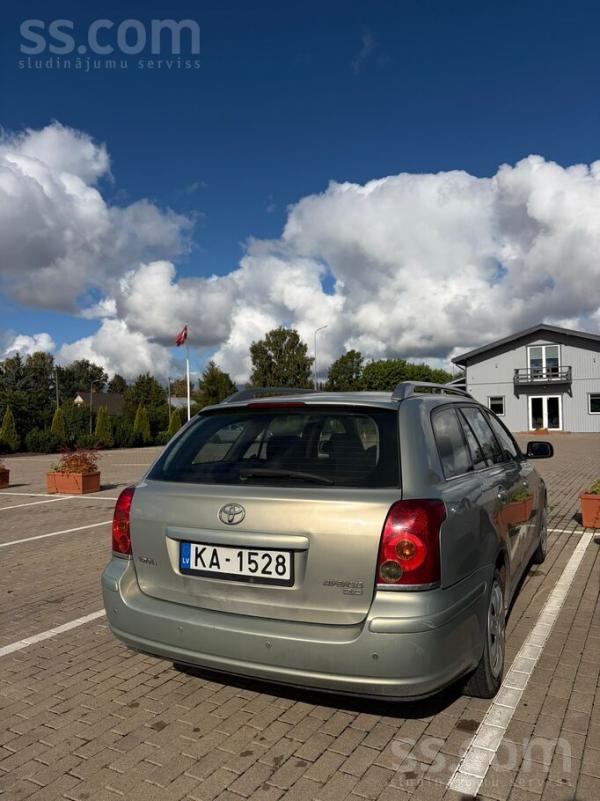 Тойота Авенсис 2005 в Рига на AUTOMOTO.COM.LV Серый Тойота Авенсис 2005 в Рига, объемом двигателя 2.00 л и пробегом 320 тыс. км за 1000 €, фото 6 на AUTOMOTO.COM.LV