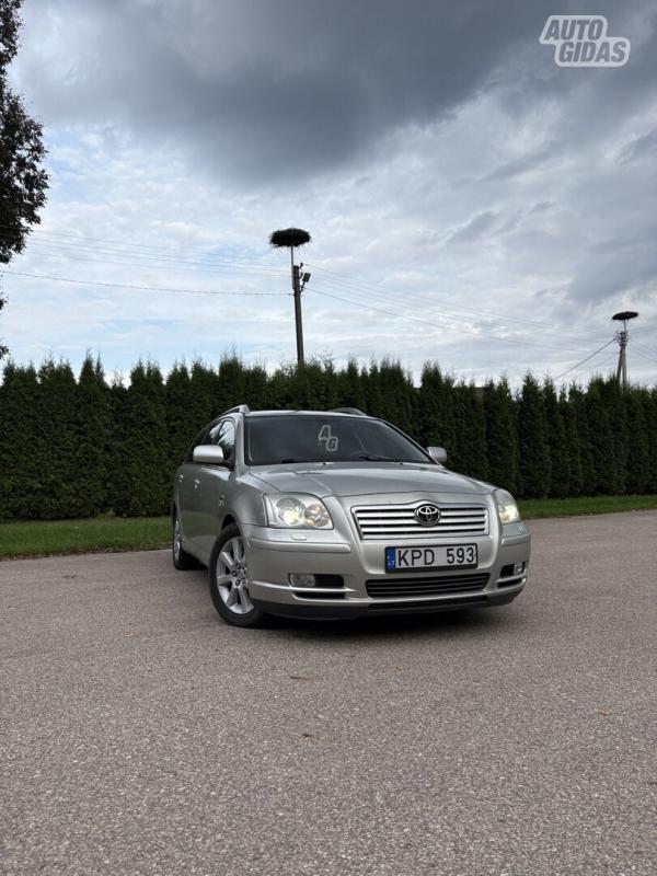Серый Тойота Авенсис 2005 в Кайшядорис, объемом двигателя 2.00 л и пробегом 357 тыс. км за 1100 €, фото 1 на AUTOMOTO.COM.LV