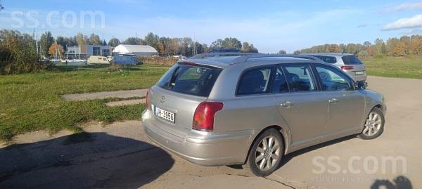 Grey Toyota Avensis 2005 in Riga, with an engine capacity of 2.00 L and mileage of 383 thousand km for 600 €, photo 5 on AUTOMOTO.COM.LV