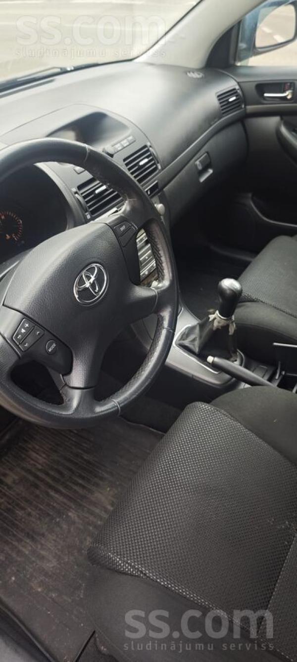 Pelēks Toyota Avensis 2005 Daugavpils, ar dzinēja tilpumu 1.70 L un nobraukumu 363 tūkst. km par 1650 €, foto 6 vietnē AUTOMOTO.COM.LV
